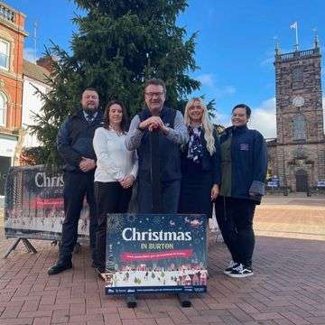 Richard Winterton to switch on Burton Christmas lights – Richard ...